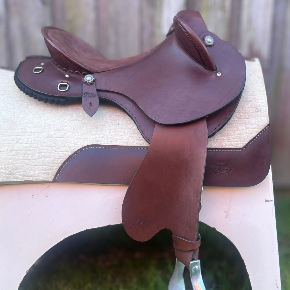 Bally Tack Leather Fender Saddle - Keela – Double C Saddlery Australia